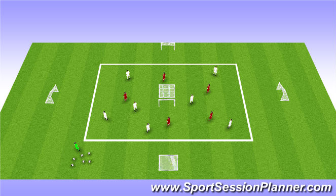 Football/Soccer: Intercepting (Functional: Midfielder, Difficult)